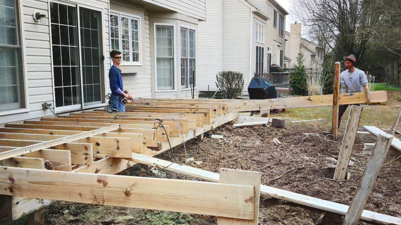 Decking Material Options: Tips For Choosing The Right Decking Material